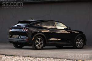 Melns Ford Mustang 2021 Jelgava, ar dzinēja tilpumu 2.30 L un nobraukumu 129 tūkst. km par 24000 €, foto 8 vietnē AUTOMOTO.COM.LV