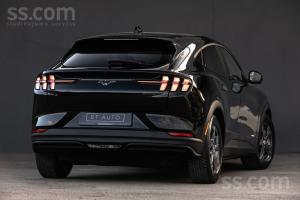 Melns Ford Mustang 2021 Jelgava, ar dzinēja tilpumu 2.30 L un nobraukumu 129 tūkst. km par 24000 €, foto 9 vietnē AUTOMOTO.COM.LV