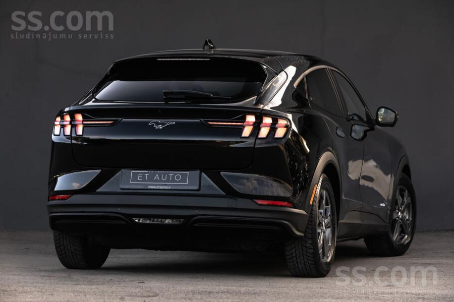 Melns Ford Mustang 2021 Jelgava, ar dzinēja tilpumu 2.30 L un nobraukumu 129 tūkst. km par 24000 €, foto 9 vietnē AUTOMOTO.COM.LV