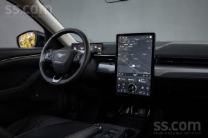 Melns Ford Mustang 2021 Jelgava, ar dzinēja tilpumu 2.30 L un nobraukumu 129 tūkst. km par 24000 €, foto 15 vietnē AUTOMOTO.COM.LV