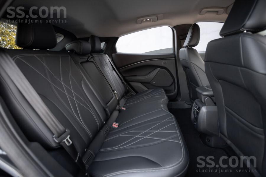 Melns Ford Mustang 2021 Jelgava, ar dzinēja tilpumu 2.30 L un nobraukumu 129 tūkst. km par 24000 €, foto 17 vietnē AUTOMOTO.COM.LV