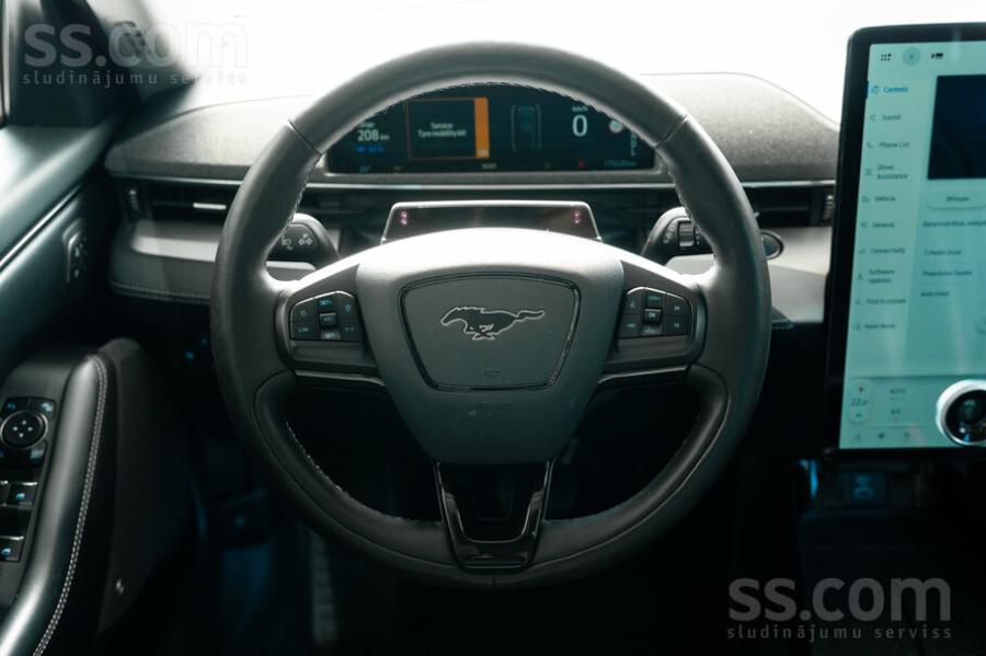Black Ford Mustang 2021 in Riga, with an engine capacity of 4.00 L and mileage of 175 thousand km for 25900 €, photo 16 on AUTOMOTO.COM.LV