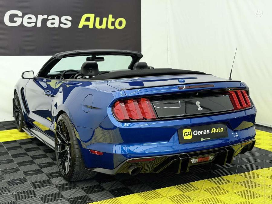 Blue Ford Mustang 2017 in Vilnius, with an engine capacity of 2.26 L and mileage of 110 thousand km for 21200 €, photo 5 on AUTOMOTO.COM.LV