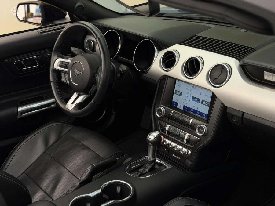 Blue Ford Mustang 2017 in Vilnius, with an engine capacity of 2.26 L and mileage of 110 thousand km for 21200 €, photo 17 on AUTOMOTO.COM.LV