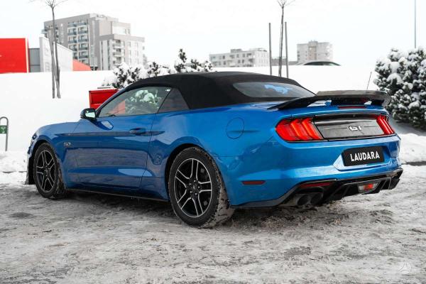Blue Ford Mustang 2020 in Vilnius, with an engine capacity of 4.95 L and mileage of 179 thousand km for 26700 €, photo 4 on AUTOMOTO.COM.LV