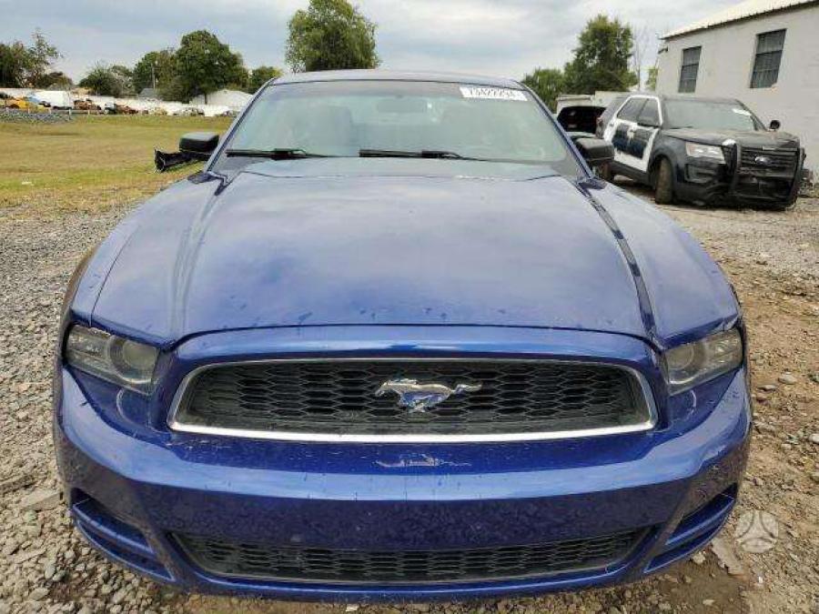 Blue Ford Mustang 2012 in Vilnius, with an engine capacity of 3.70 L and mileage of 115 thousand km for 5500 €, photo 3 on AUTOMOTO.COM.LV