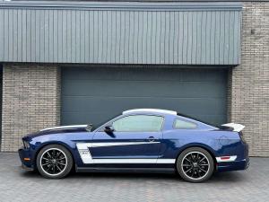 Blue Ford Mustang 2013 in Panevezys, with an engine capacity of 4.95 L and mileage of 89 thousand km for 40100 €, photo 10 on AUTOMOTO.COM.LV