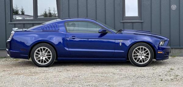 Blue Ford Mustang 2013 in Klaipeda, with an engine capacity of 3.73 L and mileage of 220 thousand km for 11600 €, photo 4 on AUTOMOTO.COM.LV