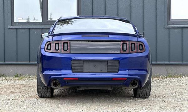 Blue Ford Mustang 2013 in Klaipeda, with an engine capacity of 3.73 L and mileage of 220 thousand km for 11600 €, photo 6 on AUTOMOTO.COM.LV