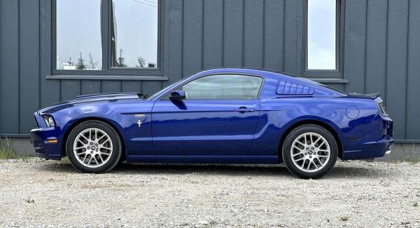 Blue Ford Mustang 2013 in Klaipeda, with an engine capacity of 3.73 L and mileage of 220 thousand km for 11600 €, photo 7 on AUTOMOTO.COM.LV