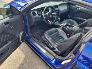 Blue Ford Mustang 2014 in Klaipeda, with an engine capacity of 3.70 L and mileage of 190 thousand km for 11500 €, photo 9 on AUTOMOTO.COM.LV