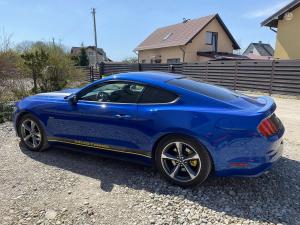 Blue Ford Mustang 2017 in Klaipeda, with an engine capacity of 3.70 L and mileage of 67 thousand km for 17859 €, photo  on AUTOMOTO.COM.LV