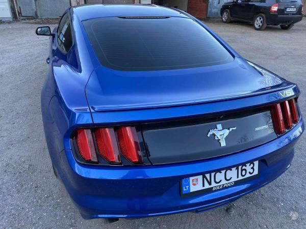 Blue Ford Mustang 2017 in Klaipeda, with an engine capacity of 3.70 L and mileage of 67 thousand km for 17859 €, photo 4 on AUTOMOTO.COM.LV