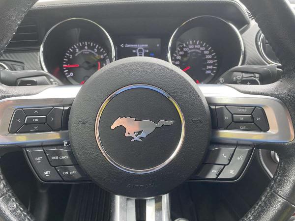 Blue Ford Mustang 2017 in Klaipeda, with an engine capacity of 3.70 L and mileage of 67 thousand km for 17859 €, photo 9 on AUTOMOTO.COM.LV