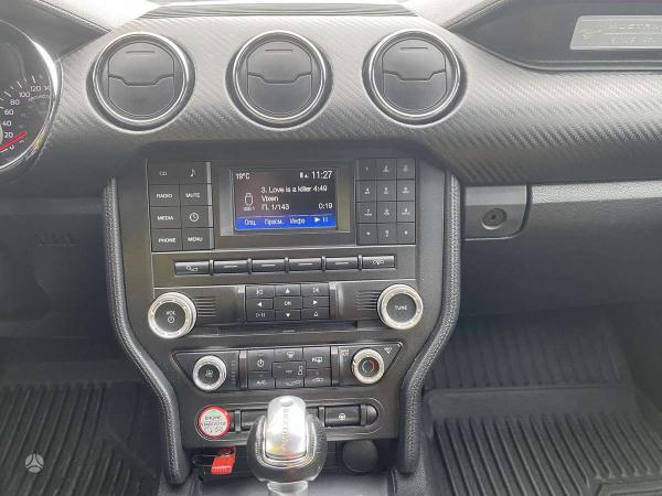 Blue Ford Mustang 2017 in Klaipeda, with an engine capacity of 3.70 L and mileage of 67 thousand km for 17859 €, photo 10 on AUTOMOTO.COM.LV