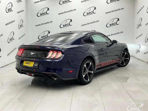 Blue Ford Mustang 2018 in Vilnius, with an engine capacity of 2.26 L and mileage of 64 thousand km for 17900 €, photo 3 on AUTOMOTO.COM.LV