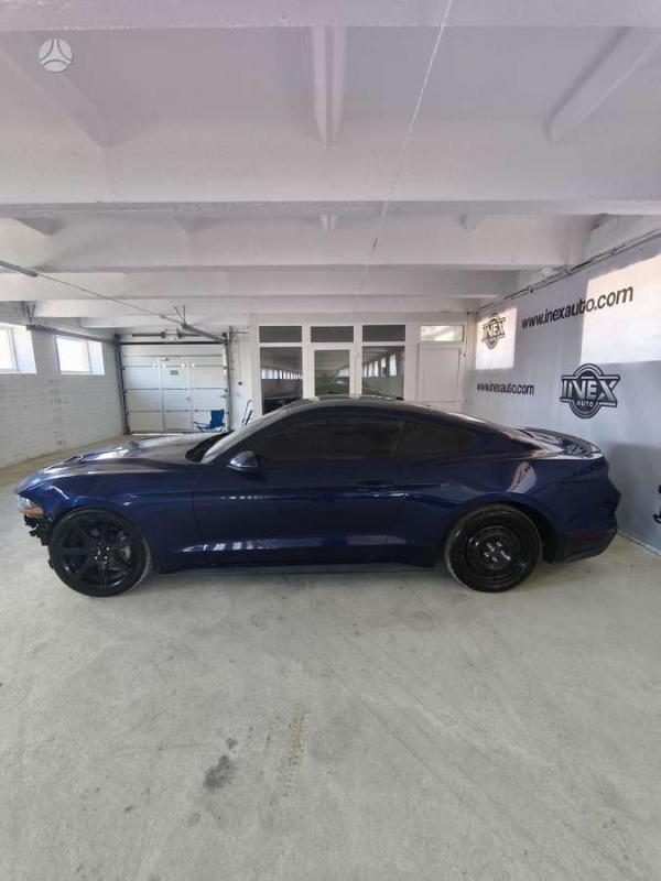 Blue Ford Mustang 2019 in Panevezys, with an engine capacity of 2.25 L and mileage of 116 thousand km for 8800 €, photo 2 on AUTOMOTO.COM.LV