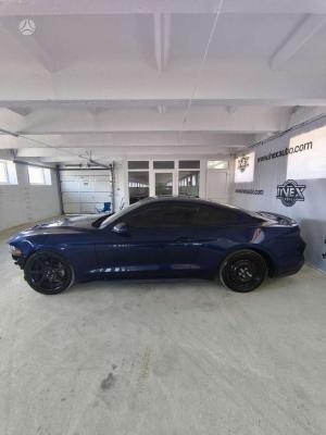 Blue Ford Mustang 2019 in Panevezys, with an engine capacity of 2.25 L and mileage of 116 thousand km for 8800 €, photo 3 on AUTOMOTO.COM.LV