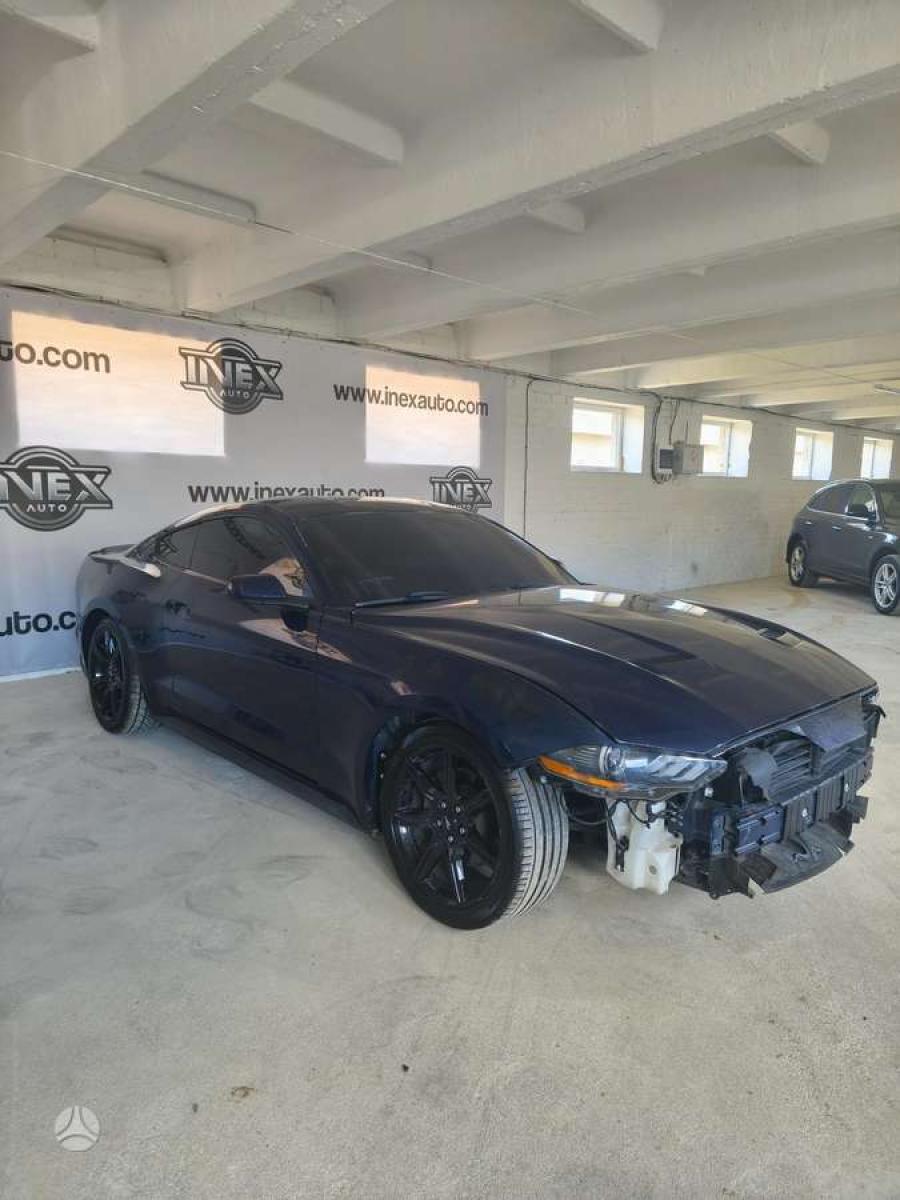 Blue Ford Mustang 2019 in Panevezys, with an engine capacity of 2.25 L and mileage of 116 thousand km for 8800 €, photo 8 on AUTOMOTO.COM.LV