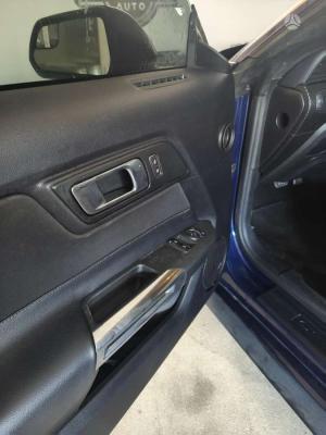 Blue Ford Mustang 2019 in Panevezys, with an engine capacity of 2.25 L and mileage of 116 thousand km for 8800 €, photo 11 on AUTOMOTO.COM.LV