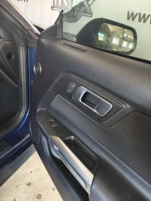 Blue Ford Mustang 2019 in Panevezys, with an engine capacity of 2.25 L and mileage of 116 thousand km for 8800 €, photo 15 on AUTOMOTO.COM.LV