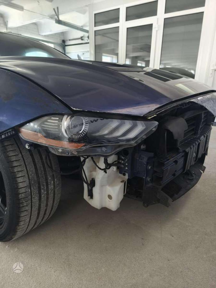 Blue Ford Mustang 2019 in Panevezys, with an engine capacity of 2.25 L and mileage of 116 thousand km for 8800 €, photo 20 on AUTOMOTO.COM.LV