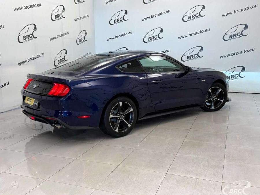 Blue Ford Mustang 2019 in Vilnius, with an engine capacity of 2.26 L and mileage of 19 thousand km for 24900 €, photo 4 on AUTOMOTO.COM.LV