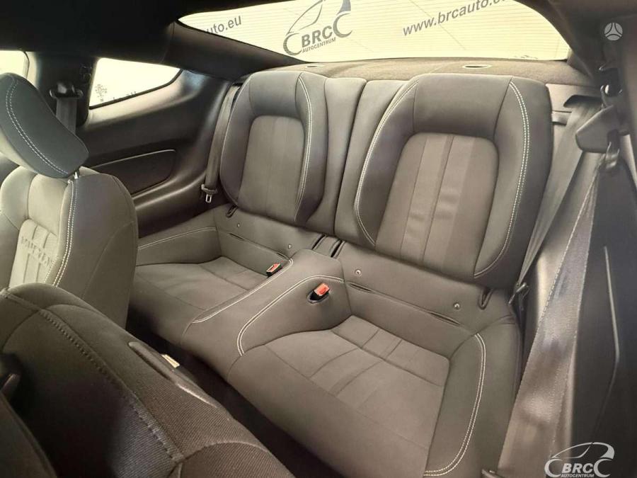 Blue Ford Mustang 2019 in Vilnius, with an engine capacity of 2.26 L and mileage of 19 thousand km for 24900 €, photo 10 on AUTOMOTO.COM.LV