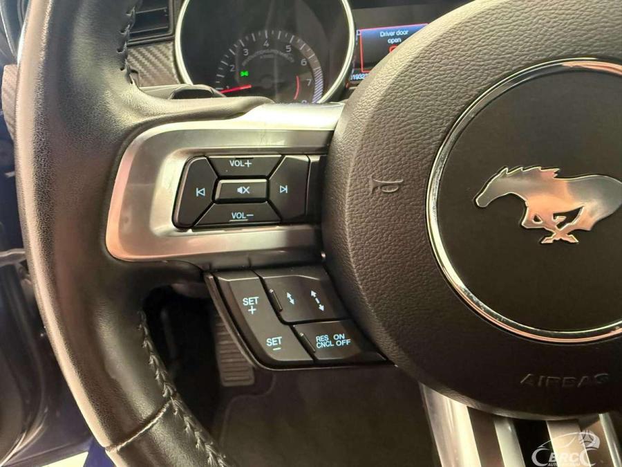 Blue Ford Mustang 2019 in Vilnius, with an engine capacity of 2.26 L and mileage of 19 thousand km for 24900 €, photo 12 on AUTOMOTO.COM.LV