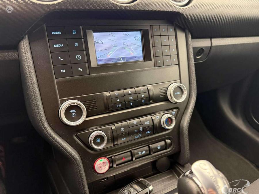 Blue Ford Mustang 2019 in Vilnius, with an engine capacity of 2.26 L and mileage of 19 thousand km for 24900 €, photo 17 on AUTOMOTO.COM.LV