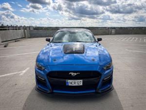 Blue Ford Mustang 2019 in Vilnius, with an engine capacity of 4.95 L and mileage of 74 thousand km for 32000 €, photo 4 on AUTOMOTO.COM.LV