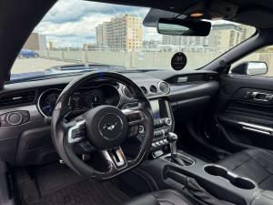 Blue Ford Mustang 2019 in Vilnius, with an engine capacity of 4.95 L and mileage of 74 thousand km for 32000 €, photo 9 on AUTOMOTO.COM.LV