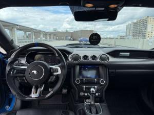 Blue Ford Mustang 2019 in Vilnius, with an engine capacity of 4.95 L and mileage of 74 thousand km for 32000 €, photo 10 on AUTOMOTO.COM.LV