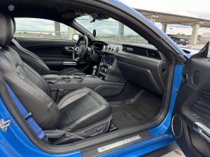 Blue Ford Mustang 2019 in Vilnius, with an engine capacity of 4.95 L and mileage of 74 thousand km for 32000 €, photo 13 on AUTOMOTO.COM.LV