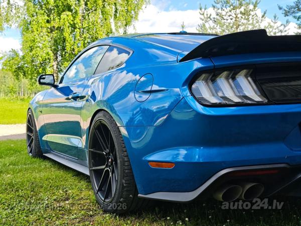Zils Ford Mustang 2020 Tallina, ar dzinēja tilpumu 5.00 L un nobraukumu 101 tūkst. km par 38990 €, foto 5 vietnē AUTOMOTO.COM.LV