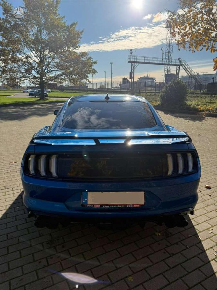 Blue Ford Mustang 2021 in Klaipeda, with an engine capacity of 4.95 L and mileage of 46 thousand km for 35000 €, photo 5 on AUTOMOTO.COM.LV