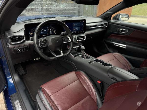 Blue Ford Mustang 2024 in Klaipeda, with an engine capacity of 2.30 L and mileage of 35 thousand km for 34990 €, photo 8 on AUTOMOTO.COM.LV