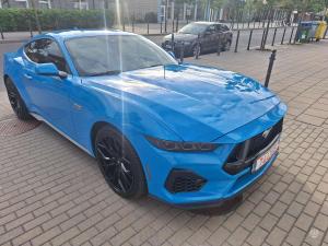 Zils Ford Mustang 2025 Kauņa, ar dzinēja tilpumu 2.26 L un nobraukumu 1 tūkst. km par 37000 €, foto 3 vietnē AUTOMOTO.COM.LV