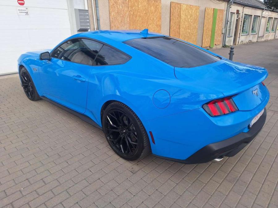 Zils Ford Mustang 2025 Kauņa, ar dzinēja tilpumu 2.26 L un nobraukumu 1 tūkst. km par 37000 €, foto 5 vietnē AUTOMOTO.COM.LV