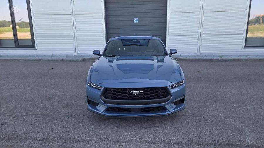 Zils Ford Mustang 2026 Kauņa, ar dzinēja tilpumu 2.30 L un nobraukumu 2 tūkst. km par 35500 €, foto 4 vietnē AUTOMOTO.COM.LV
