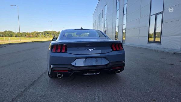 Zils Ford Mustang 2026 Kauņa, ar dzinēja tilpumu 2.30 L un nobraukumu 2 tūkst. km par 35500 €, foto 7 vietnē AUTOMOTO.COM.LV