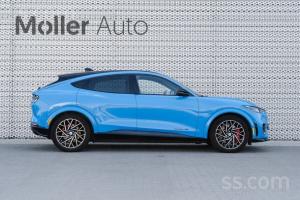 Blue Ford Mustang 2022 in Riga, with an engine capacity of 0.00 L and mileage of 89 thousand km for 39850 €, photo 6 on AUTOMOTO.COM.LV