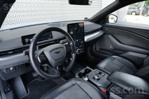 Blue Ford Mustang 2022 in Riga, with an engine capacity of 0.00 L and mileage of 89 thousand km for 39850 €, photo 14 on AUTOMOTO.COM.LV
