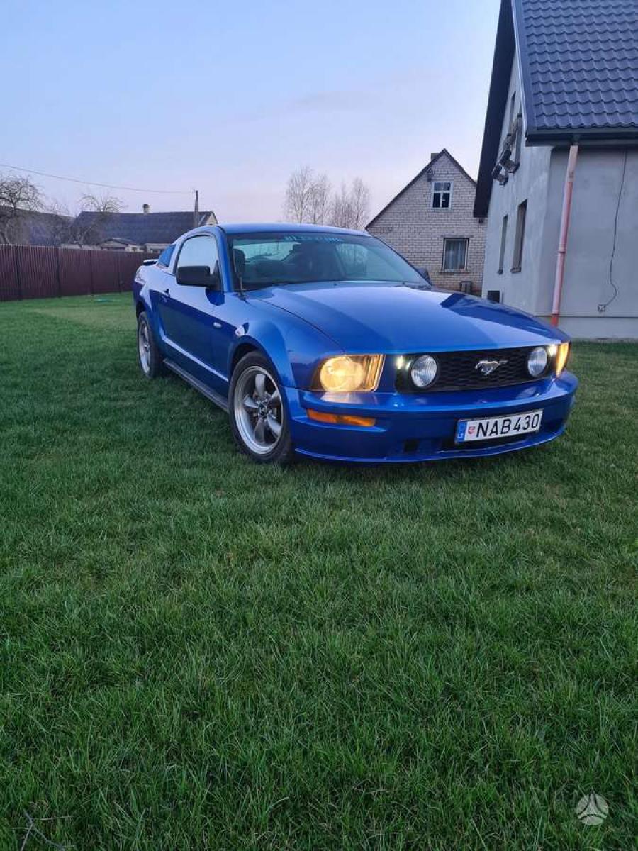 Blue Ford Mustang 2008 in Akmene, with an engine capacity of 3.80 L and mileage of 220 thousand km for 8000 €, photo 6 on AUTOMOTO.COM.LV