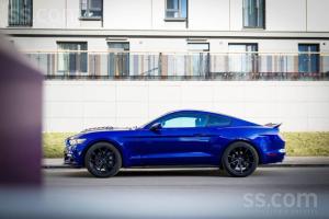 Blue Ford Mustang 2016 in Riga, with an engine capacity of 2.30 L and mileage of 172 thousand km for 22000 €, photo 8 on AUTOMOTO.COM.LV