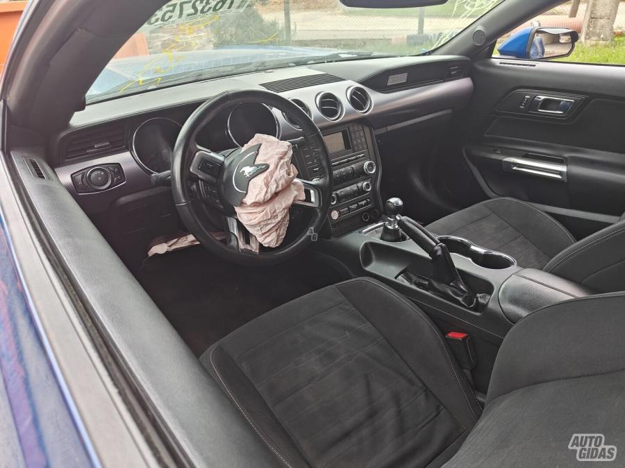 Blue Ford Mustang 2017 in Prienai, with an engine capacity of 2.30 L and mileage of 116 thousand km for 12000 €, photo 11 on AUTOMOTO.COM.LV