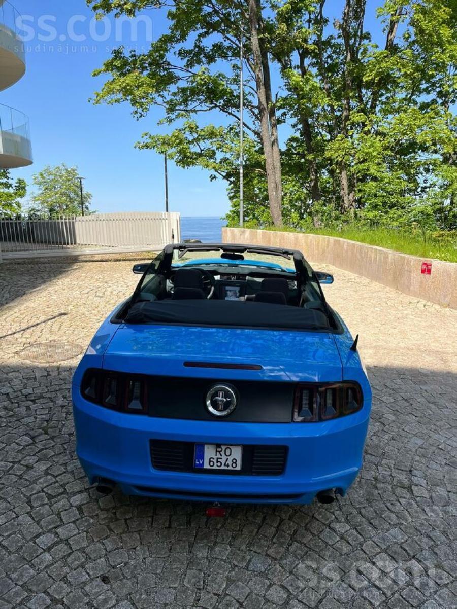 Ford Mustang 2013 in Jurmala, with an engine capacity of 3.70 L and mileage of 287 thousand km for 12500 €, photo 1 on AUTOMOTO.COM.LV