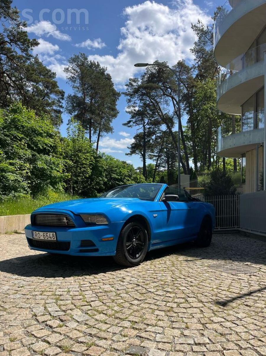 Ford Mustang 2013 in Jurmala, with an engine capacity of 3.70 L and mileage of 287 thousand km for 12500 €, photo 2 on AUTOMOTO.COM.LV