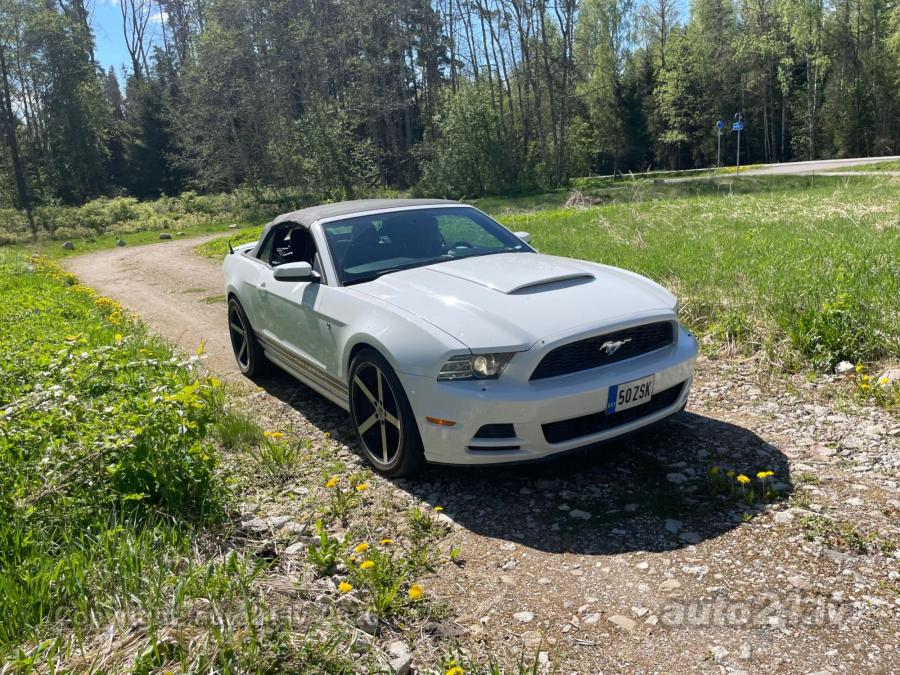 Ford Mustang 2013 in Tallinn, with an engine capacity of 3.70 L and mileage of 242 thousand km for 14000 €, photo 4 on AUTOMOTO.COM.LV