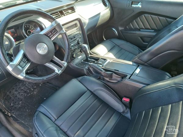 Ford Mustang 2014 in Taurage, with an engine capacity of 3.70 L and mileage of 204 thousand km for 9300 €, photo 9 on AUTOMOTO.COM.LV